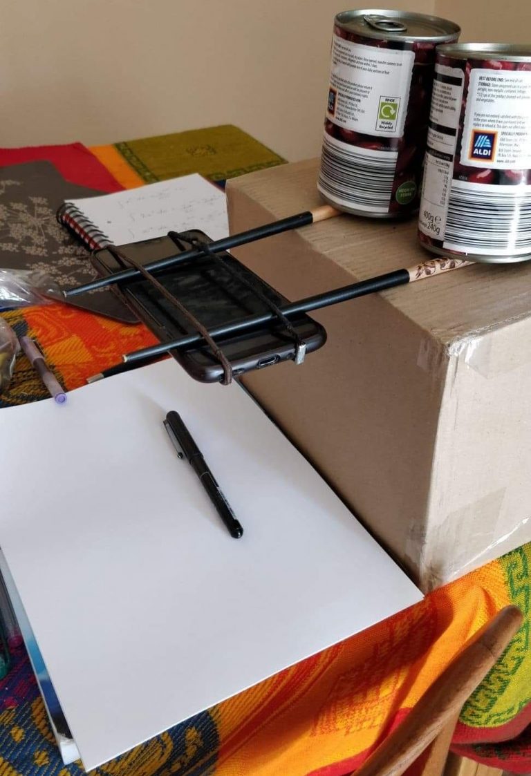 How to make a DIY visualiser for free using an old smartphone | B28 ...